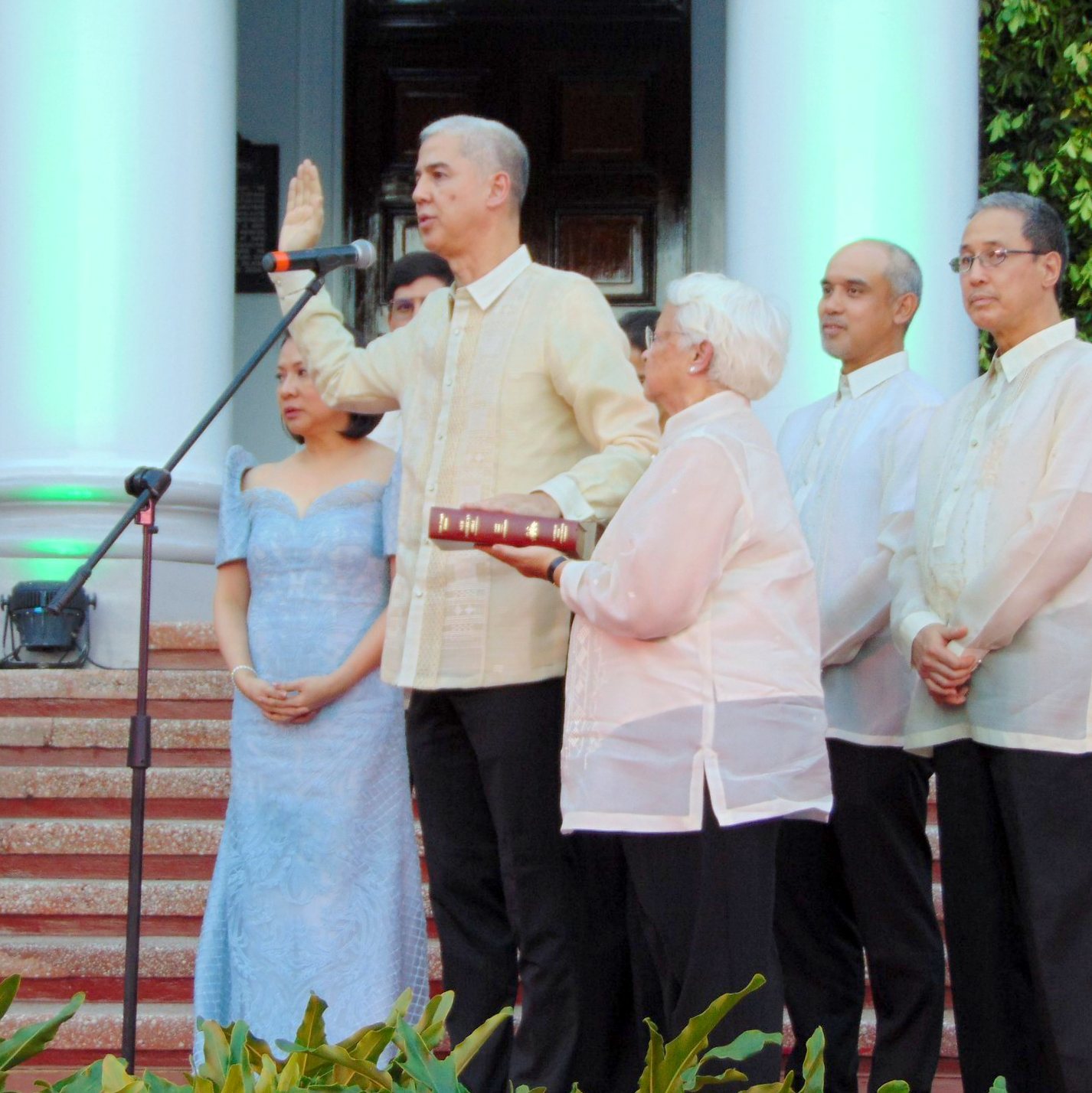 Lacson sworn-in as next Negros Occidental governor - Watchmen Daily Journal