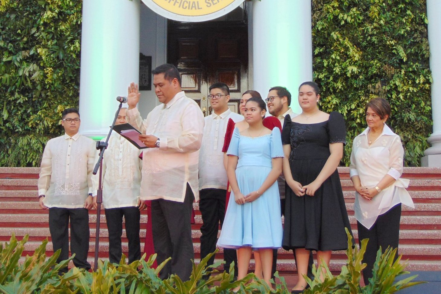 Lacson sworn-in as next Negros Occidental governor - Watchmen Daily Journal