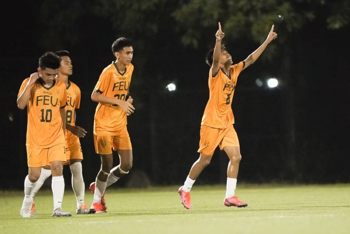 UAAP football: FEU men rise to No. 1 after routing La Salle - Watchmen ...