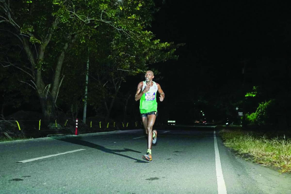 Kenyan runner Kipsang rules Bacolod int’l marathon - Watchmen Daily Journal